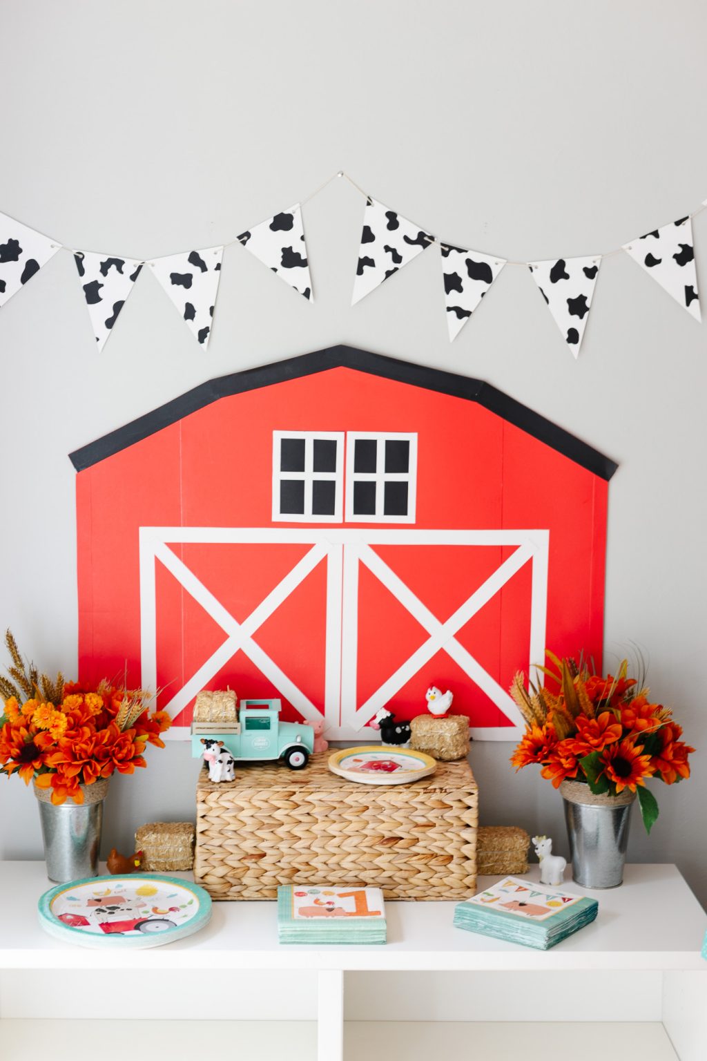 A Farm Theme First Birthday Party for Levi! - Andie Mitchell